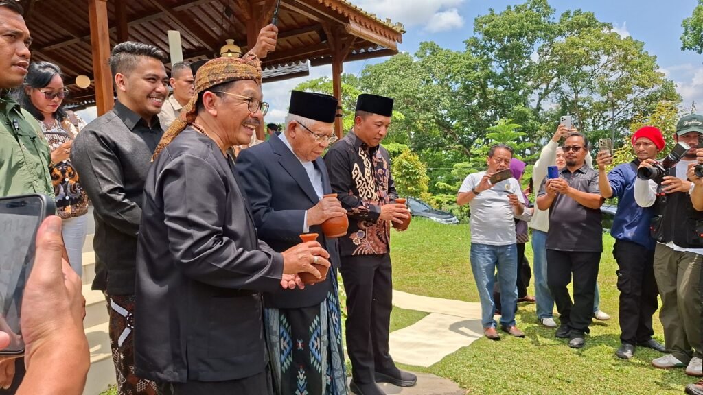 ‎Ma’ruf Amin Hadiri Launching Svarga Café & Resto di Sukabumi, Dorong ...